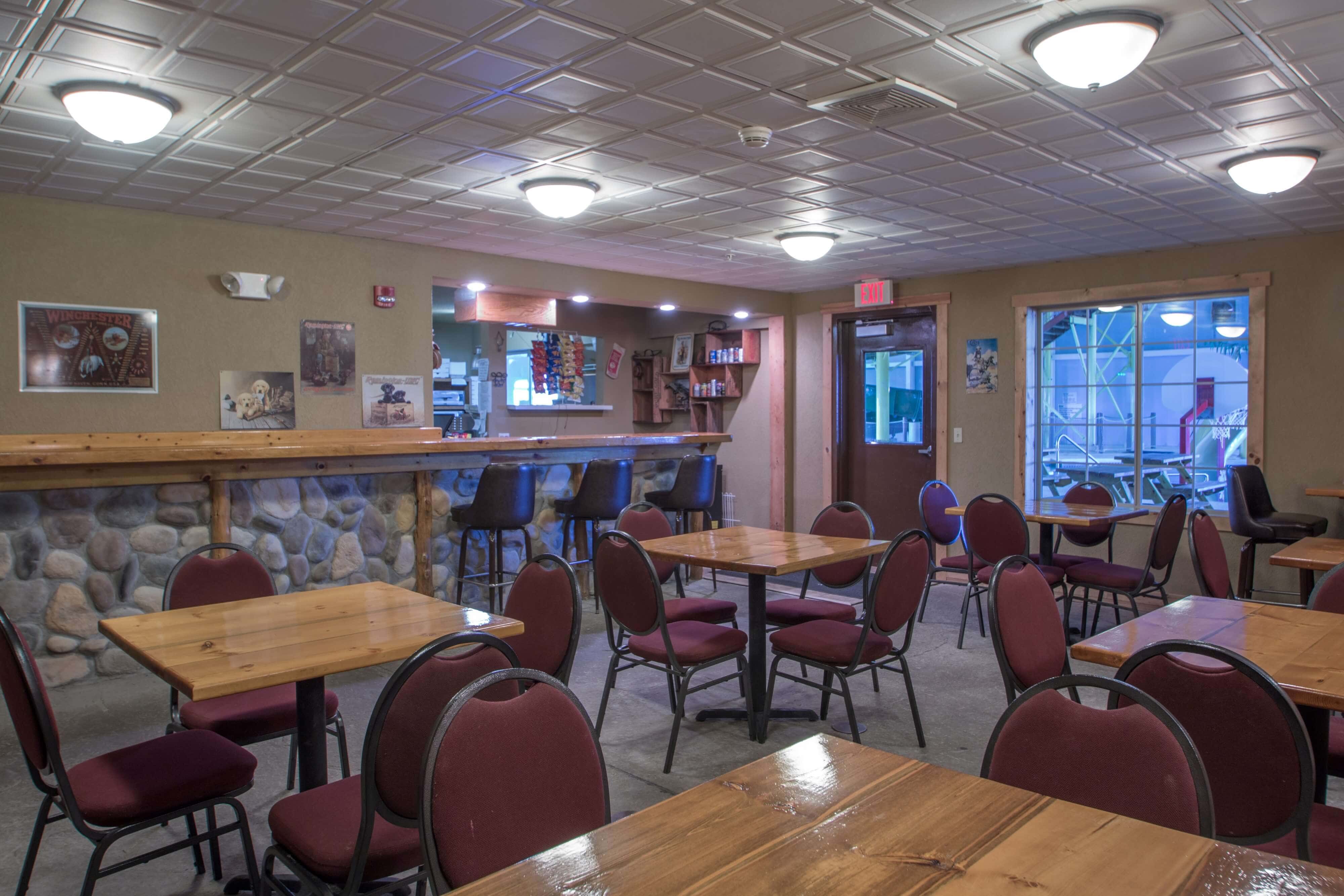 Rusty Nail Saloon - Deluxe Hotel Accommodations